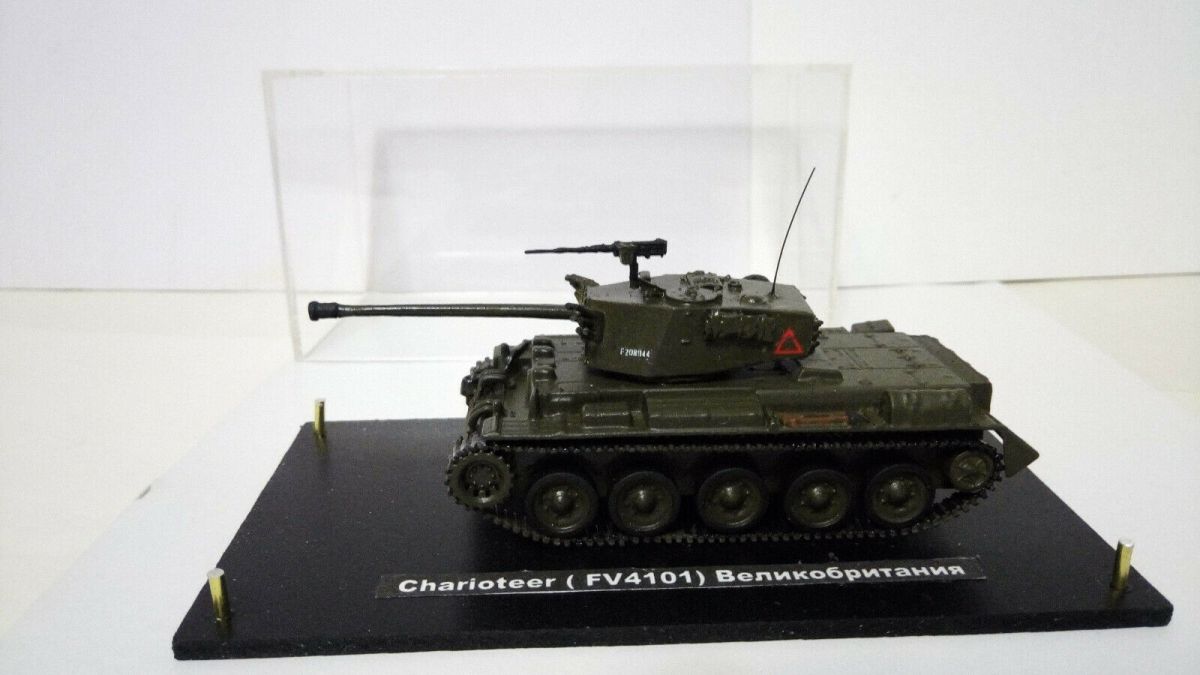 Charioteer (FV4101) (1/72)