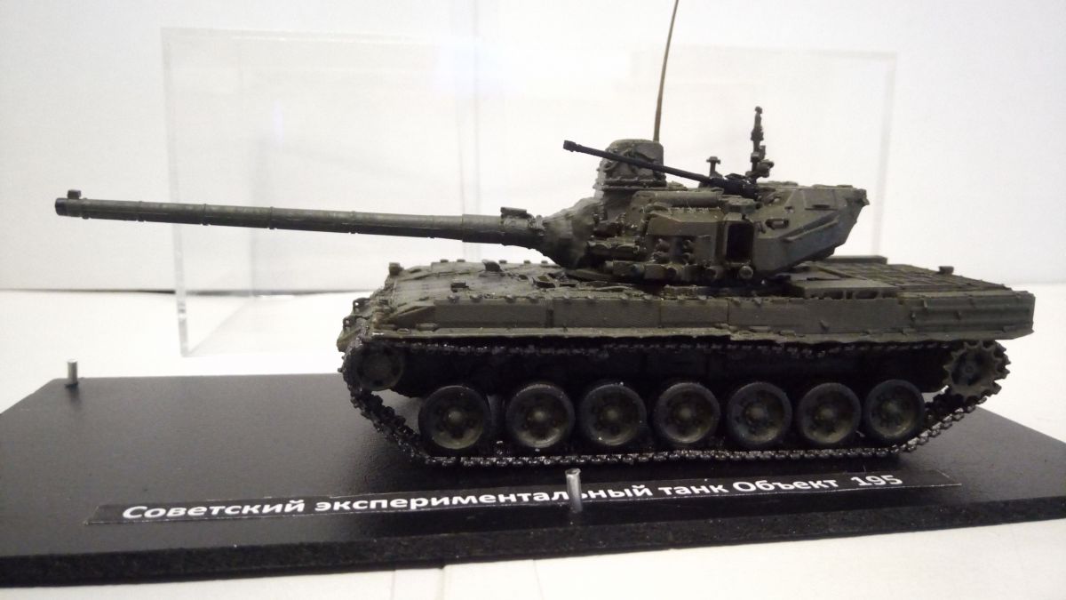 Советский экспериментальный танк объект 195 в масштабе 1/72