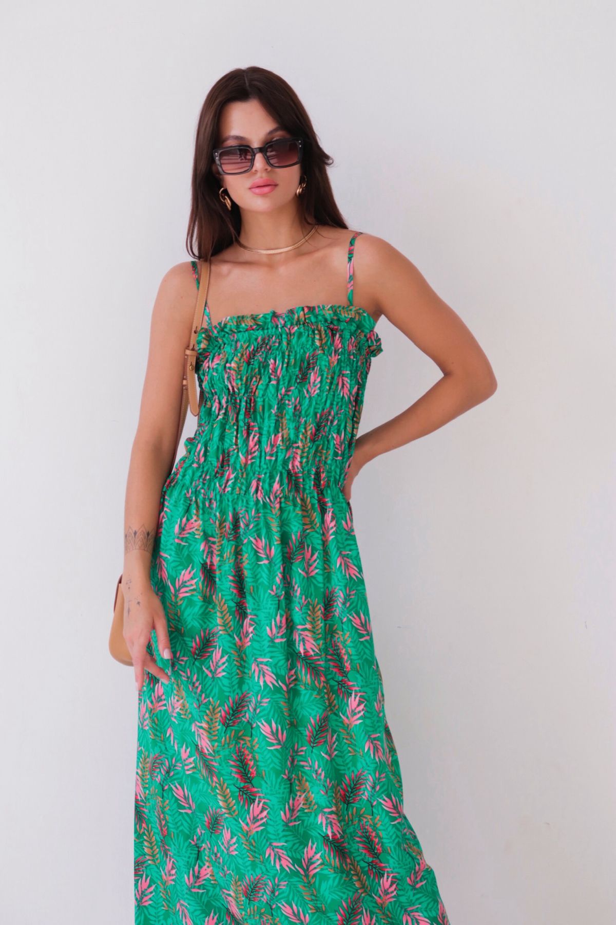 9737 Сарафан-бандо зелёный с принтом (остаток: 42-44)